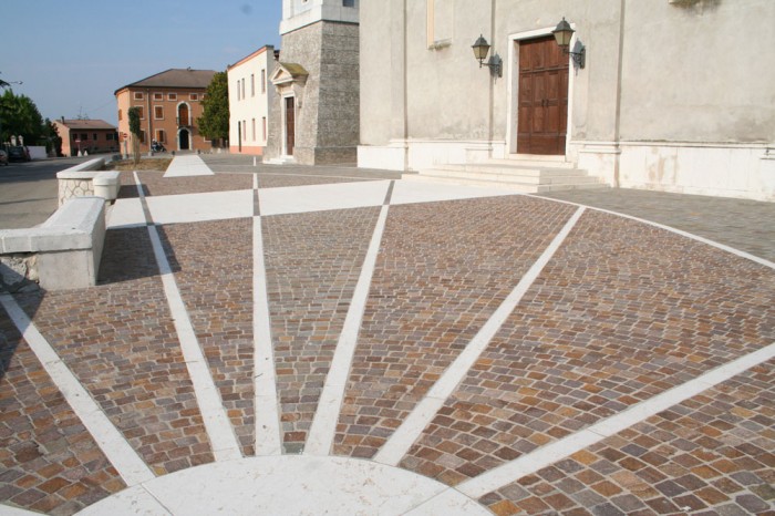 Paving – Italian Porphyry direct from Italy!